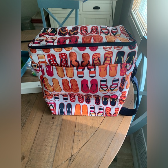 thirty-one | Other | Thirty One Cooler With Flip Flop Design | Poshmark